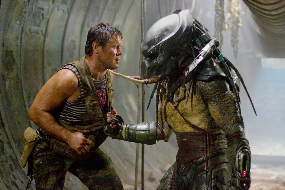 Full Circle Flashback: 'Predators' Review - Full Circle Cinema